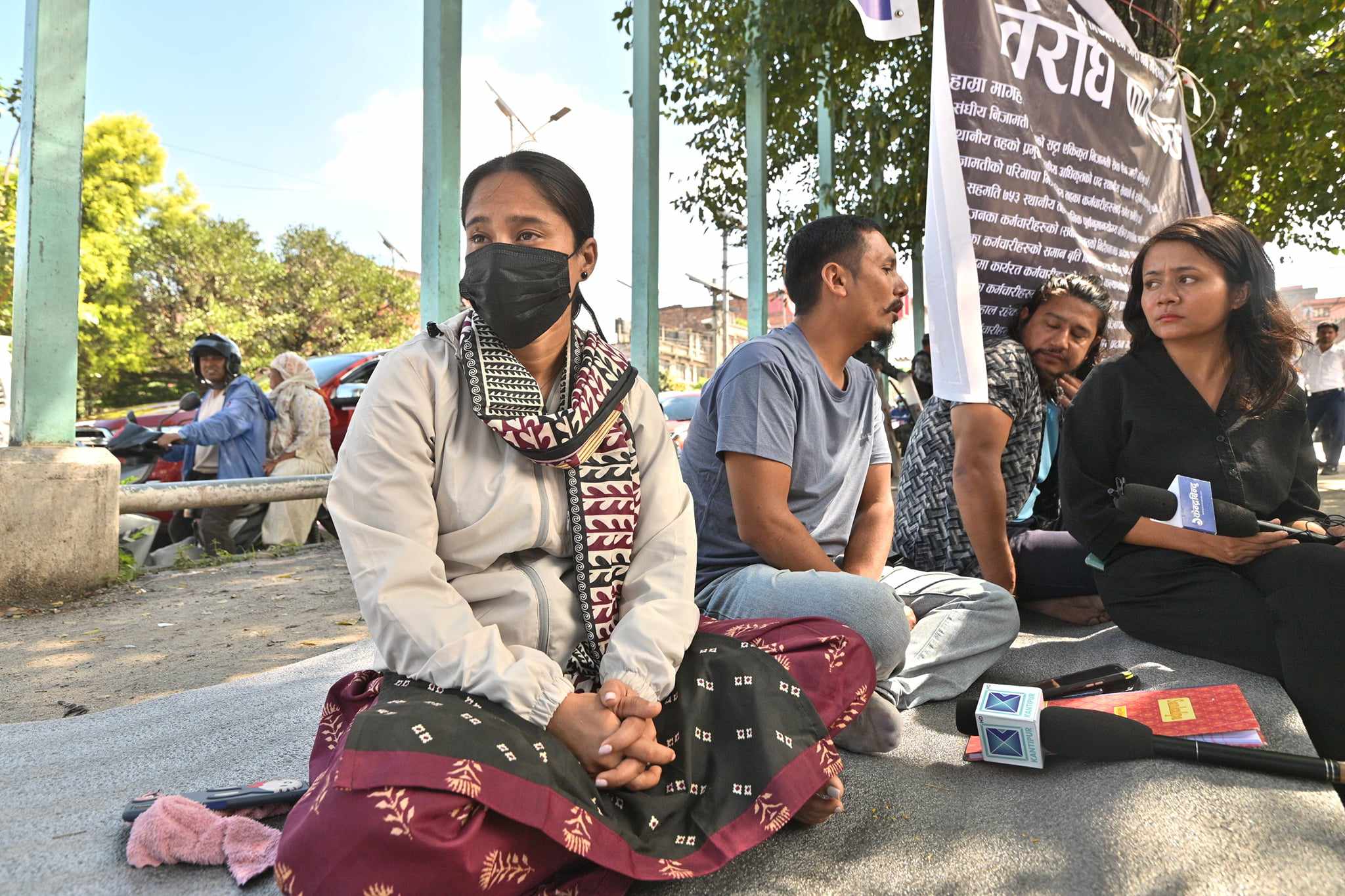 वीर अस्पतालबाट फर्केर फेरि अनशन बसिन् भारती :: शिलापत्र संवाददाता ...