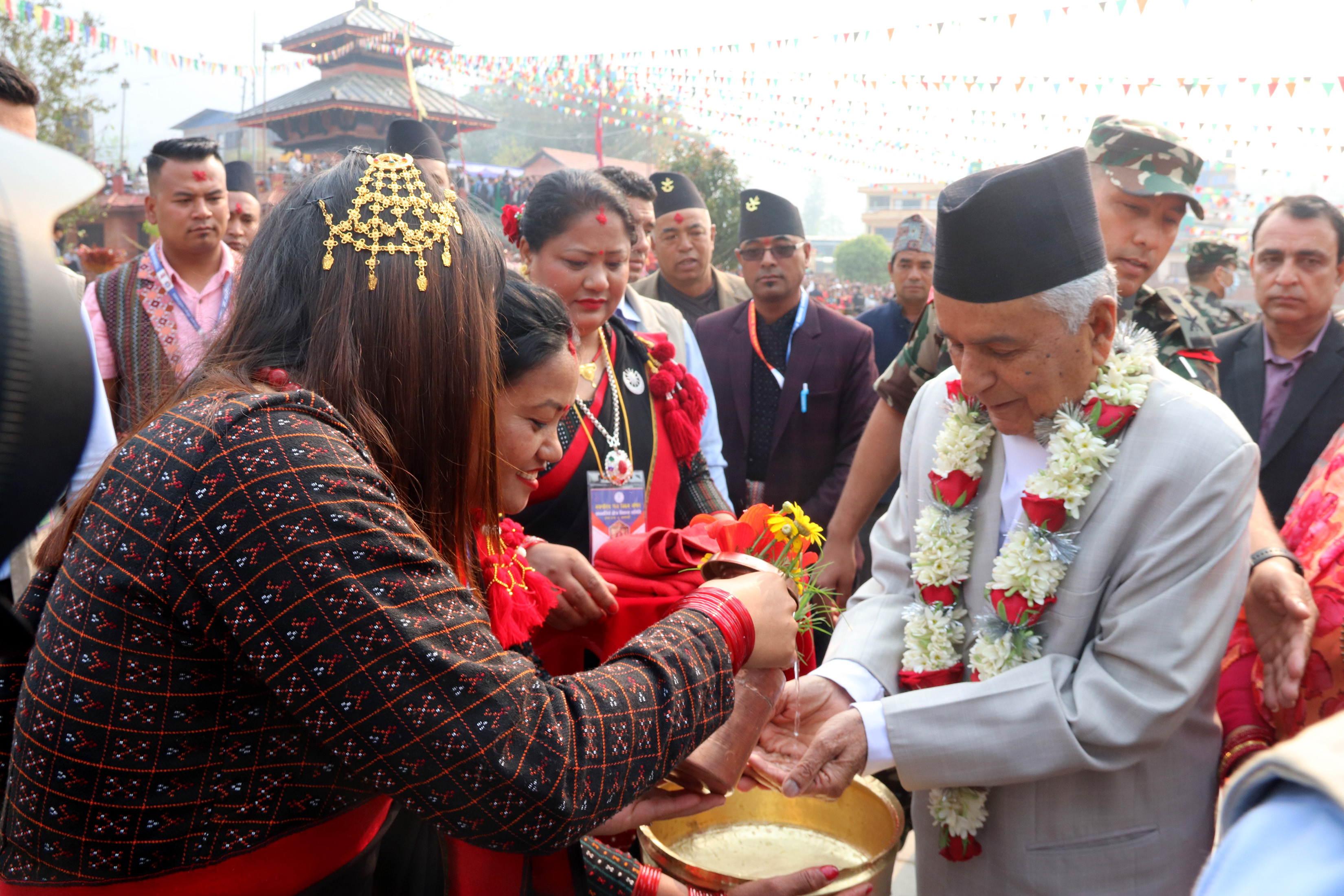 राष्ट्रपति पौडेलद्वारा सपनतीर्थमा पूजा-अर्चना